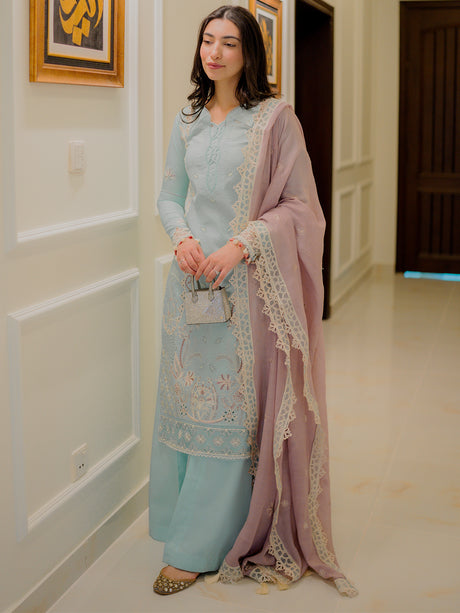 Top 20 Female Clothing Brands in Pakistan – Izel Apparel