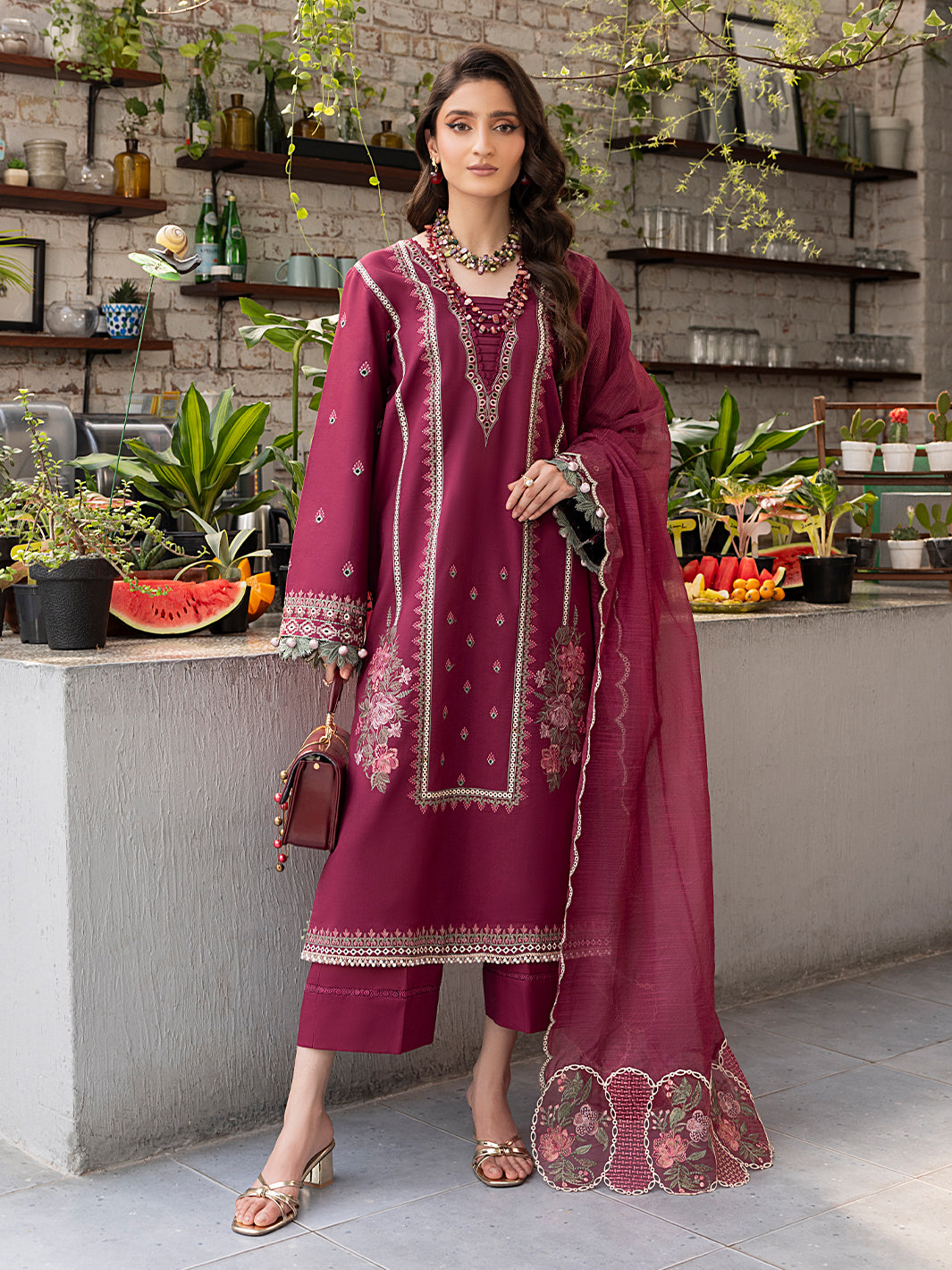 ALOURA – Izel Apparel